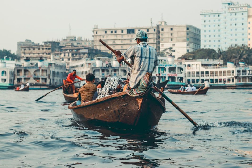 “The Buriganga River: Unraveling the Epic Tale of Dhaka’s Lifeline ...